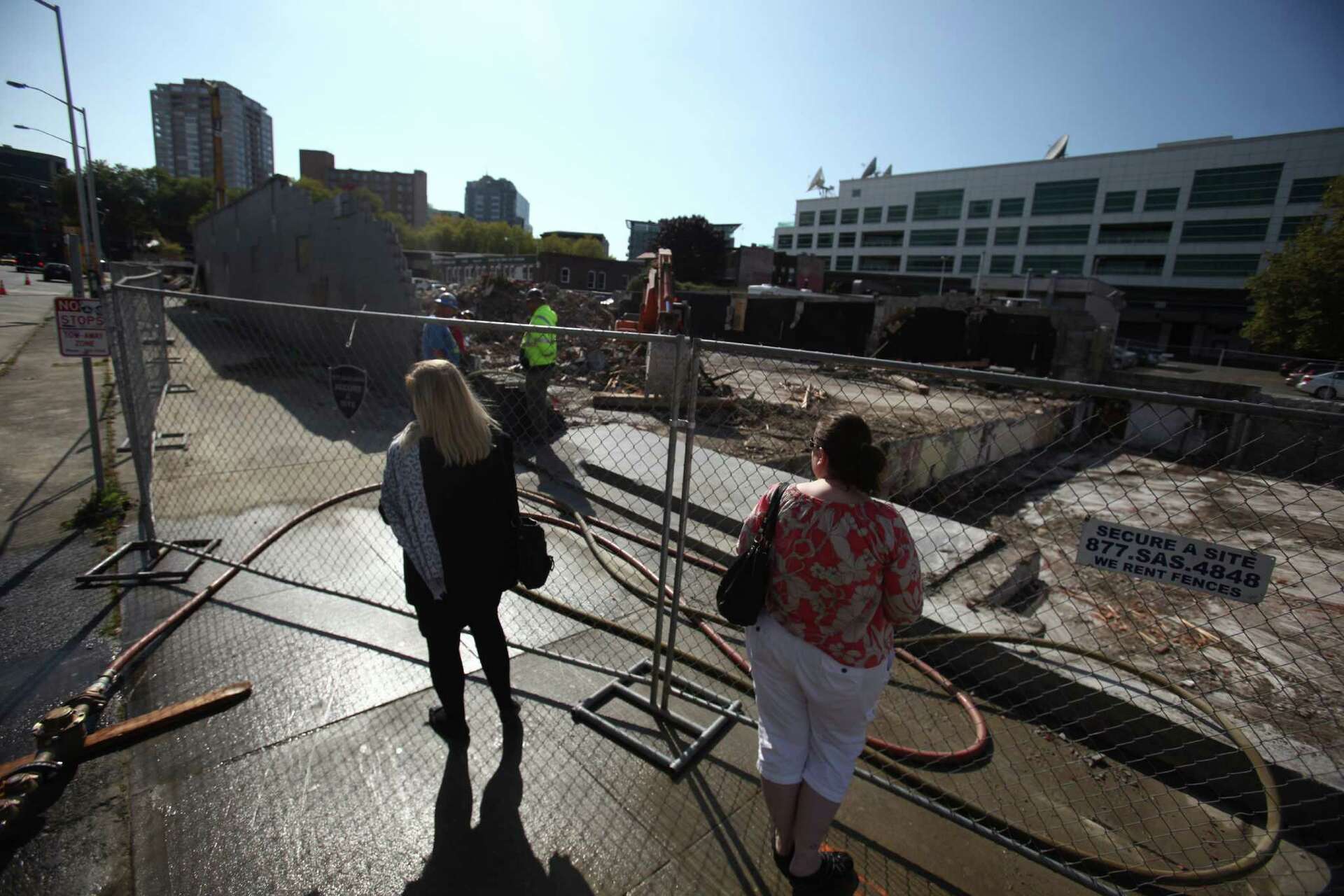 'Skoochies kids' reminisce as former underage club is torn down