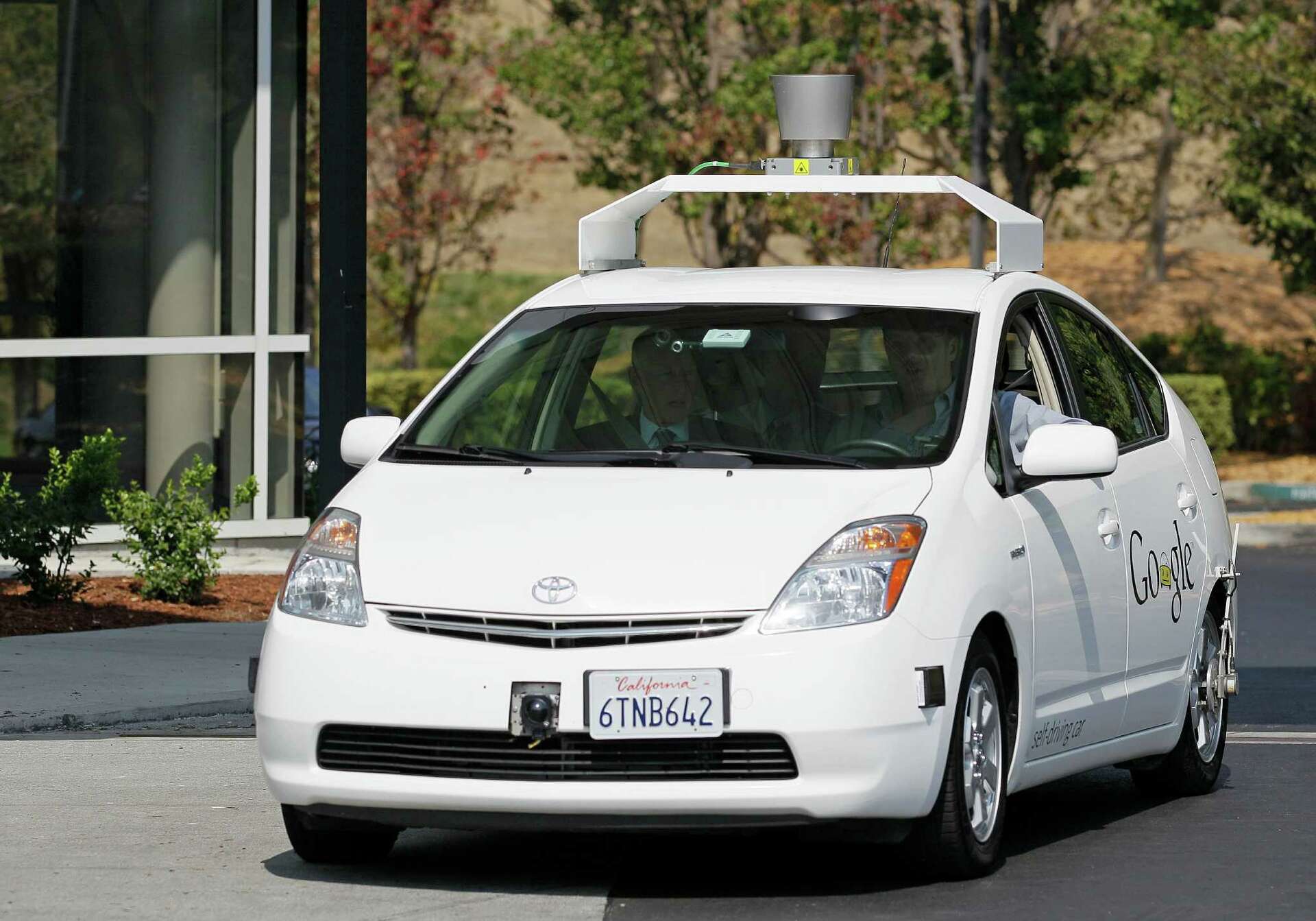 What Google’s self-driving car sees on the road