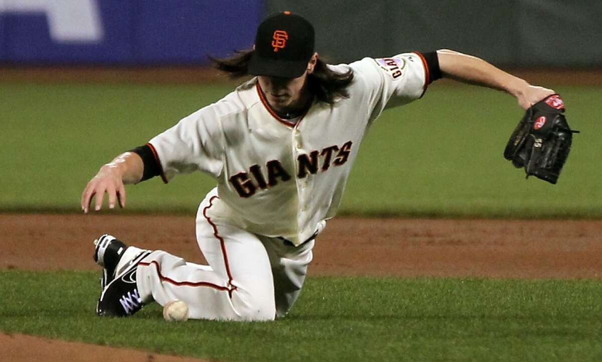 Lincecum, Giants lose to D'backs, 7-2