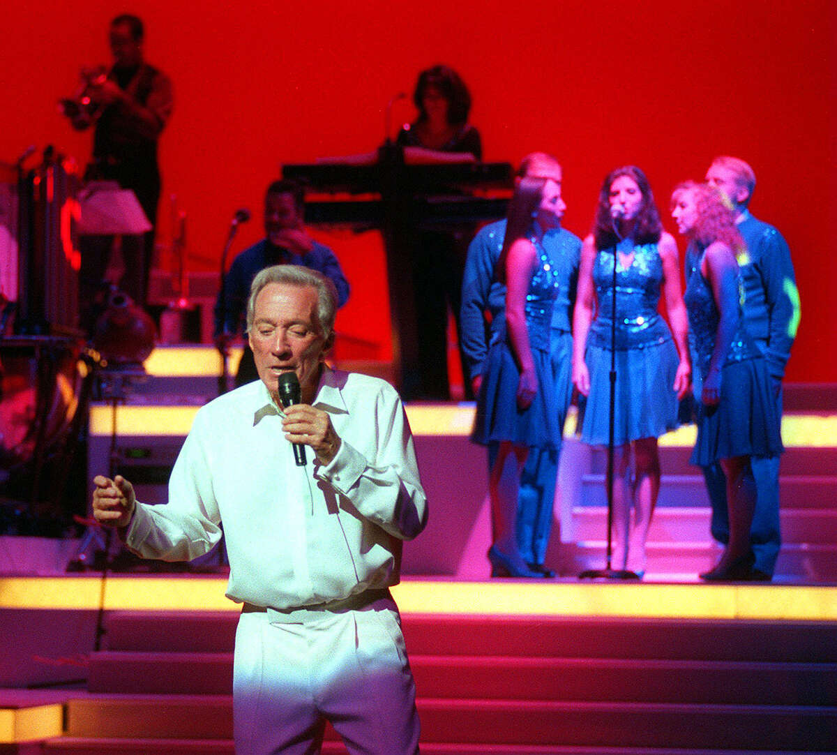 'Moon River' singer Andy Williams dies