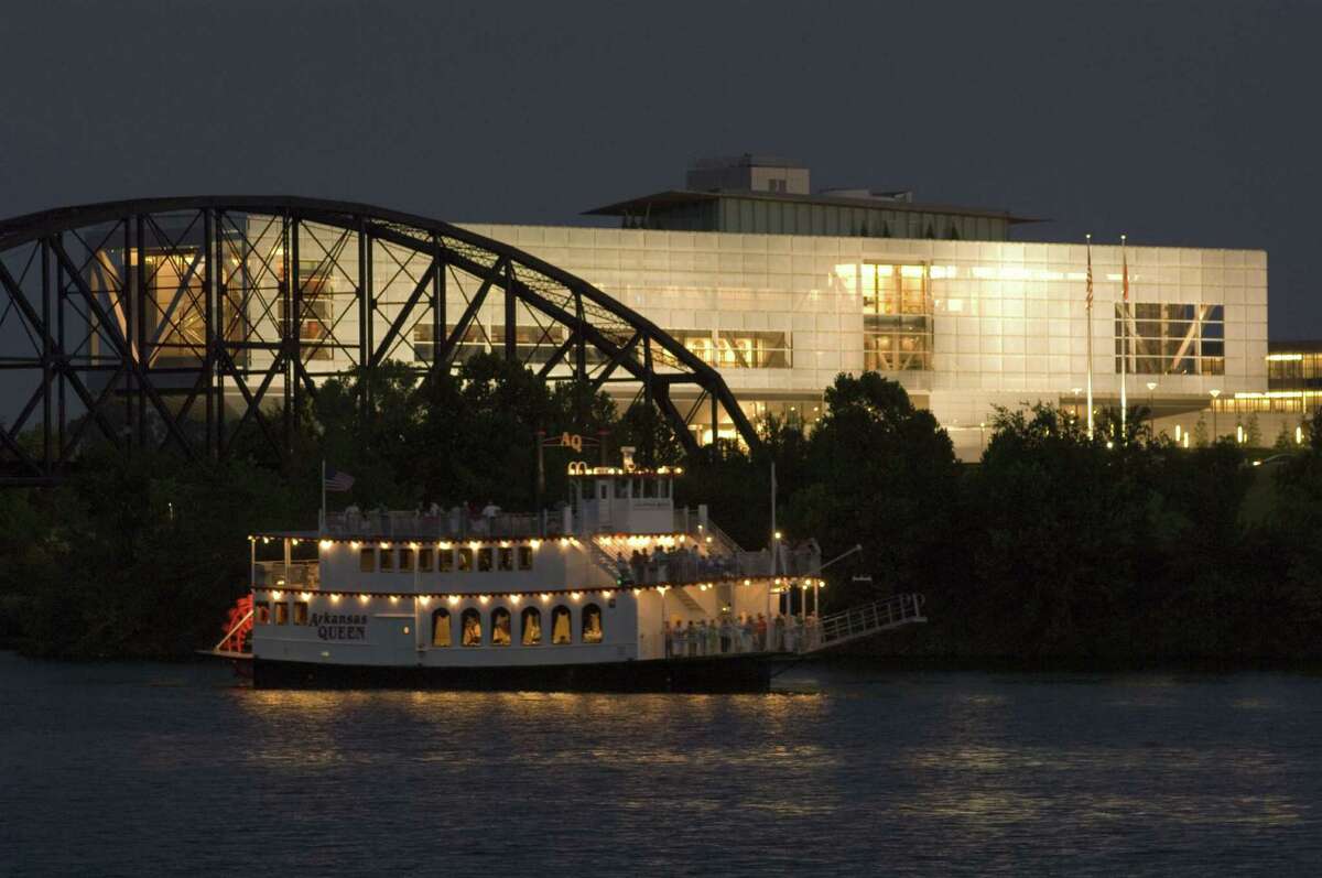 There's a big dam bridge in Little Rock