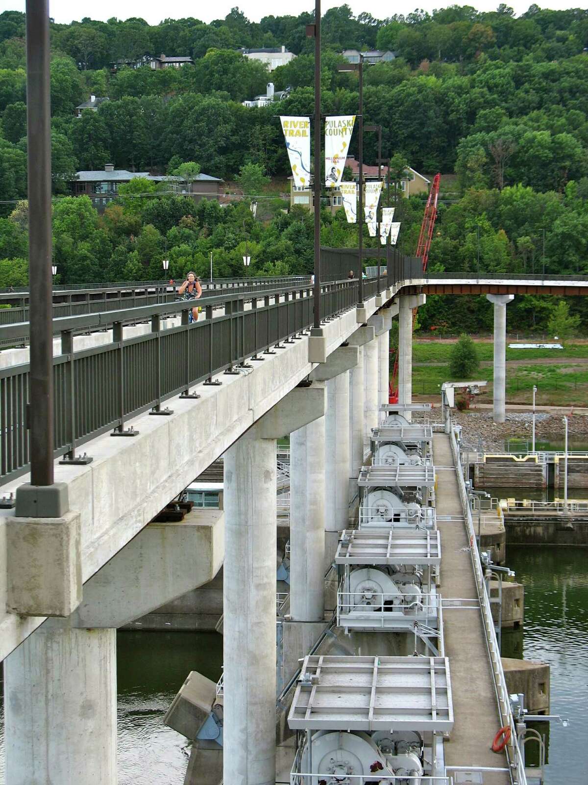 There's a big dam bridge in Little Rock