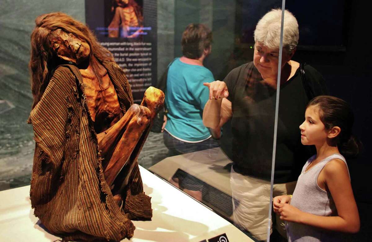 Unwrapping the secrets of mummies