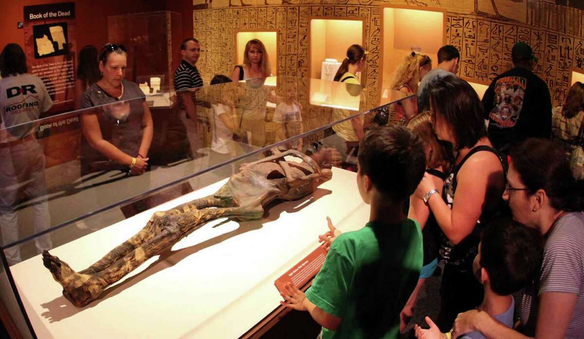Unwrapping the secrets of mummies