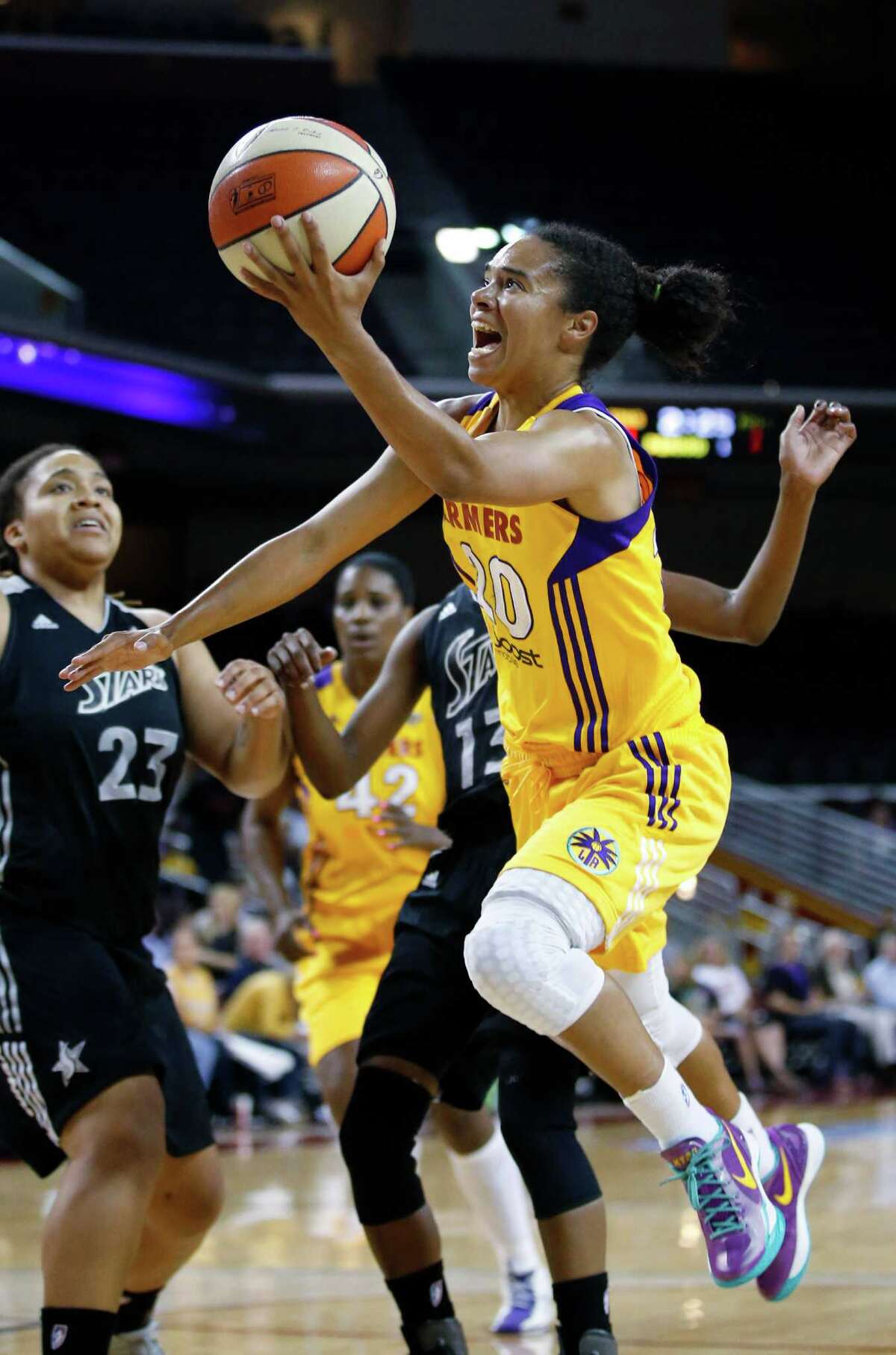 Sparks rally past Silver Stars