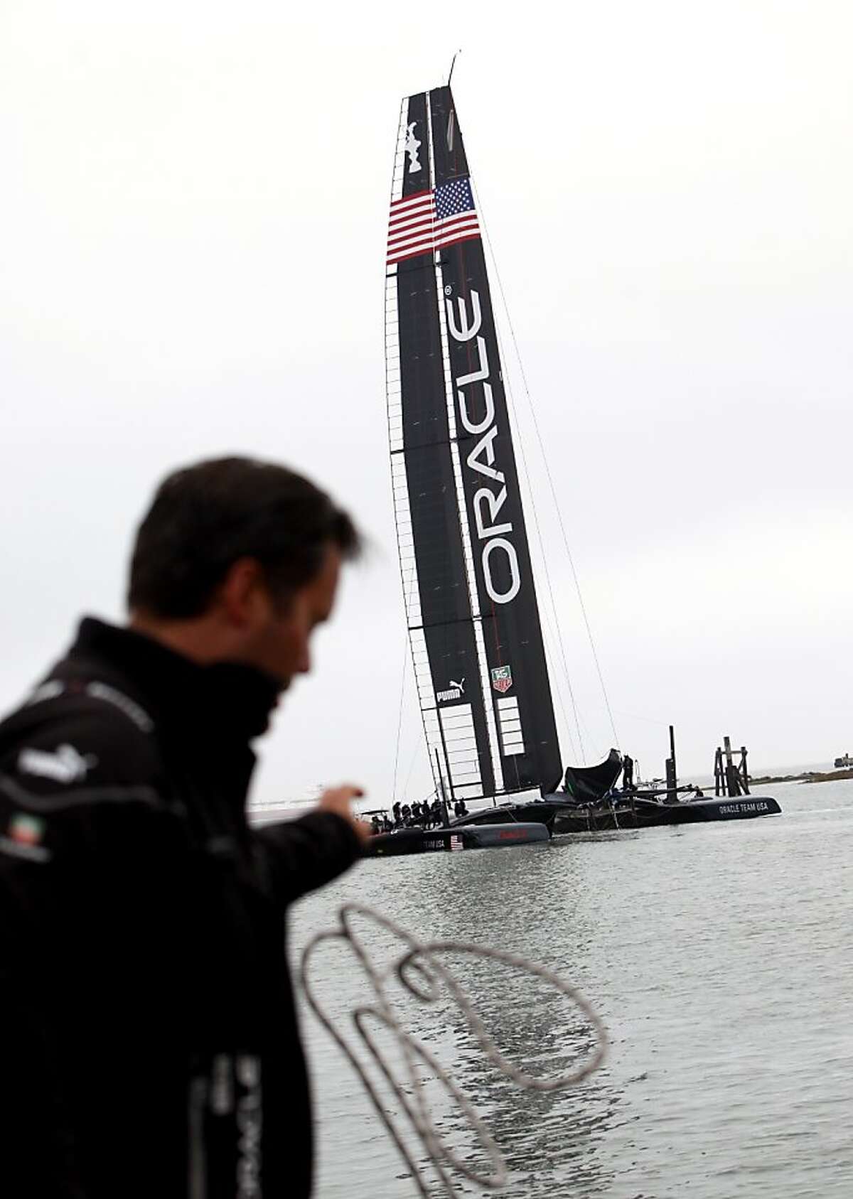 Team Oracle tests boat, drawing spies