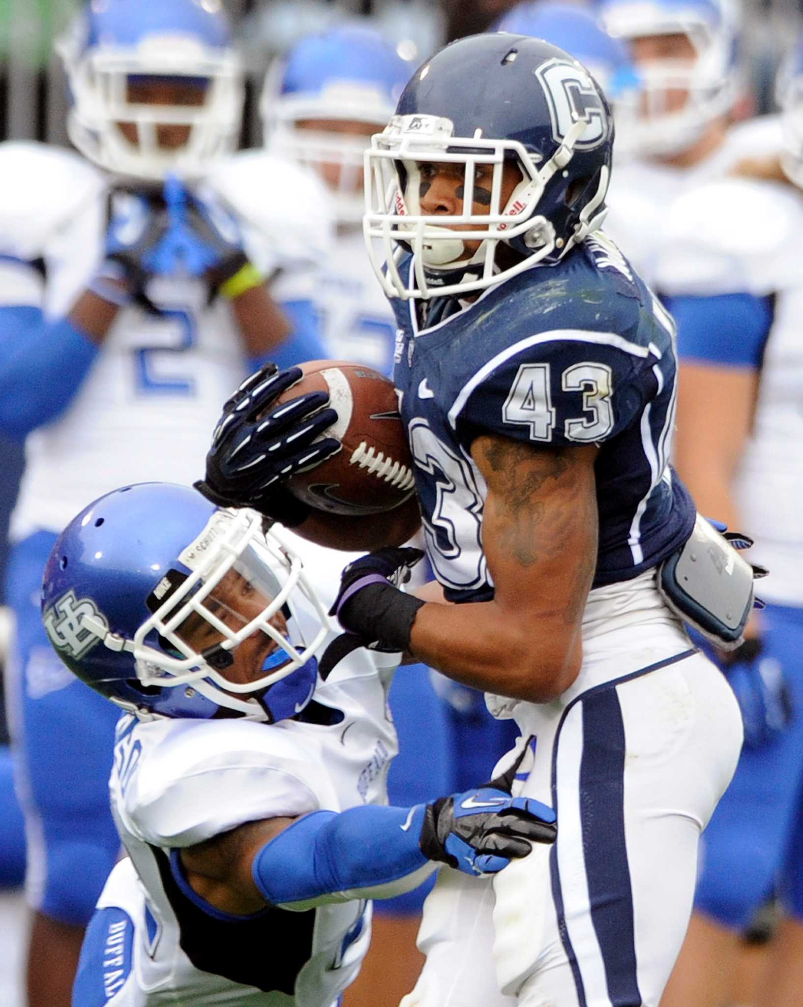 UConn 24, Buffalo 17