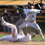Moss' walk-off wins it for A's in 10th - SFGate