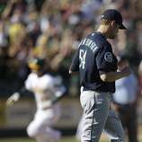 Moss' walk-off wins it for A's in 10th - SFGate