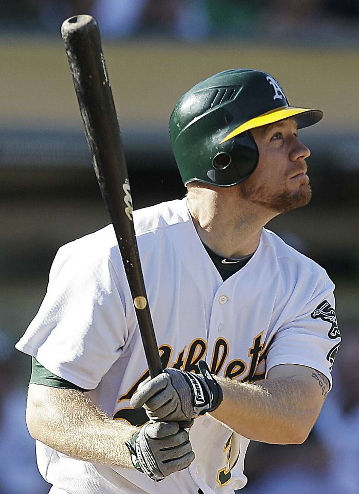 Moss' walk-off wins it for A's in 10th