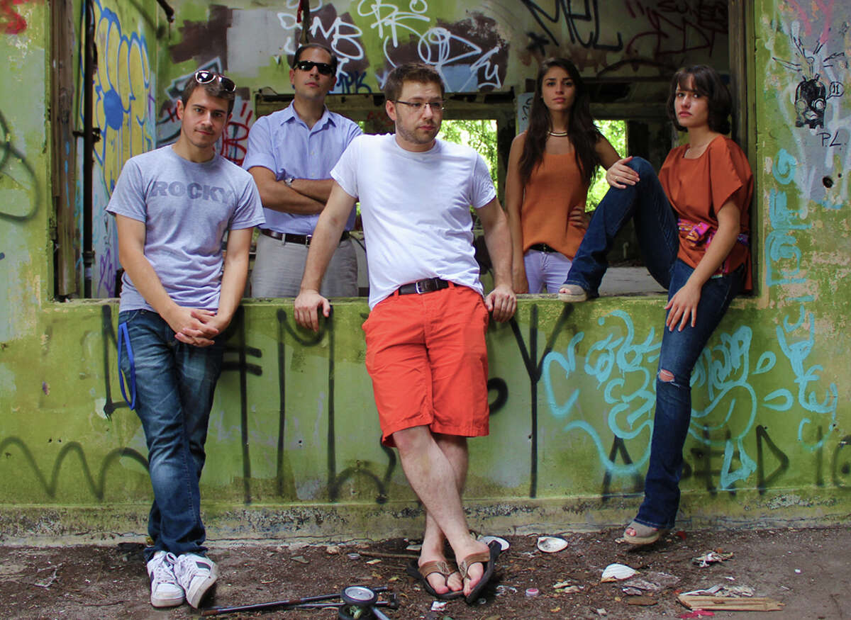 Entertainment group making name online