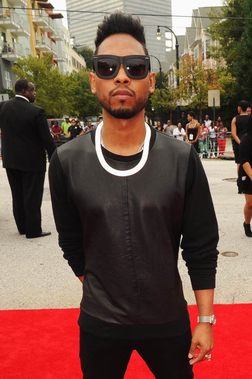 Miguel stretches R&B on new effort