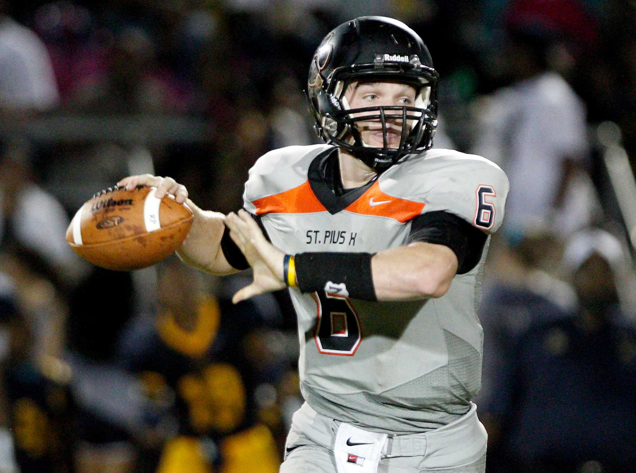 Football: St. Thomas, St. Pius resume rivalry in key district clash