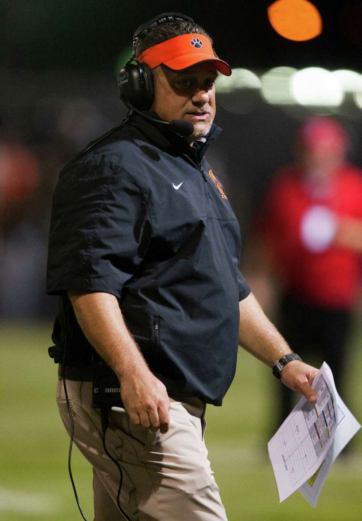 Football: St. Thomas, St. Pius resume rivalry in key district clash