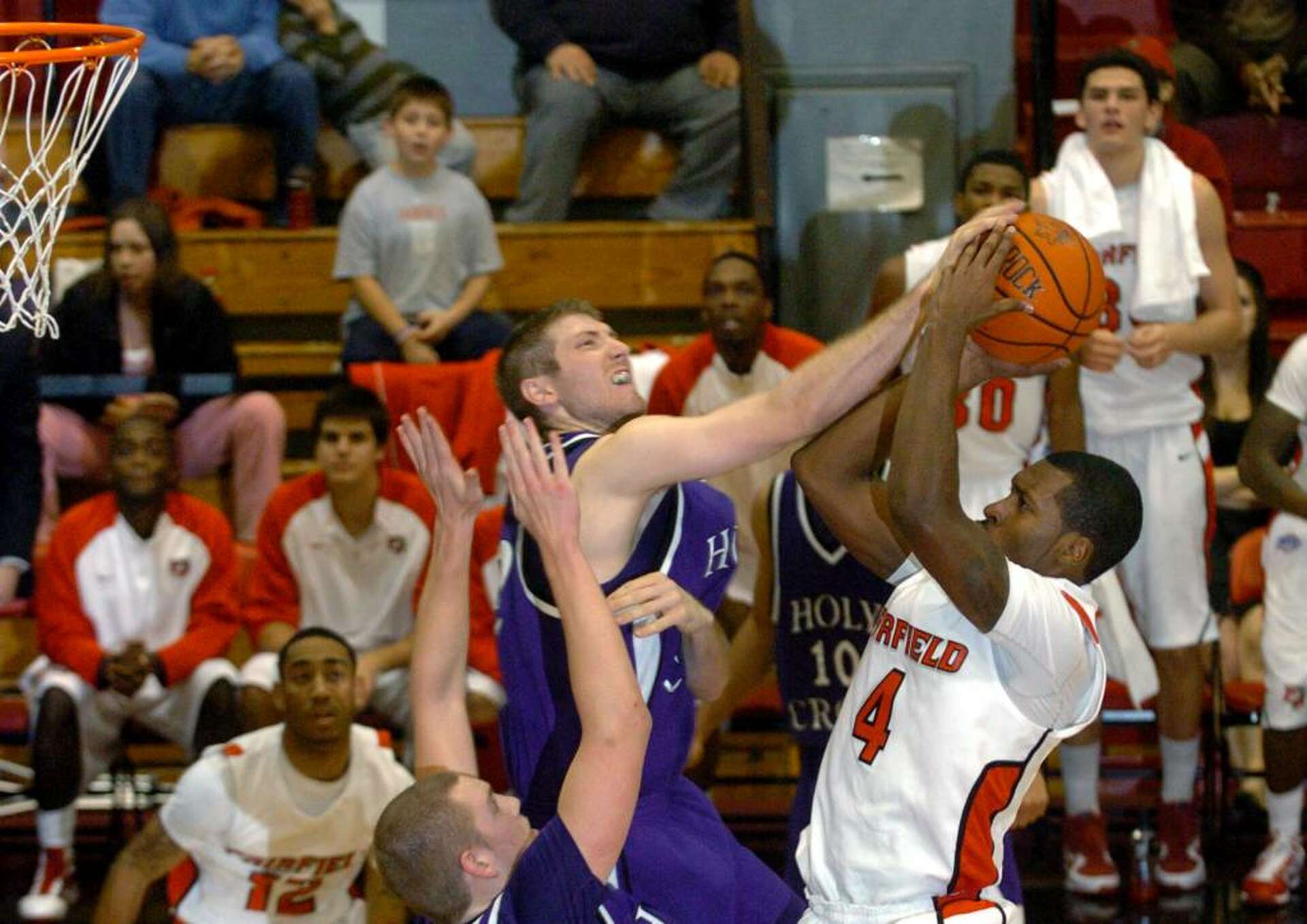 Hawkins, happy at home, leads Fairfield