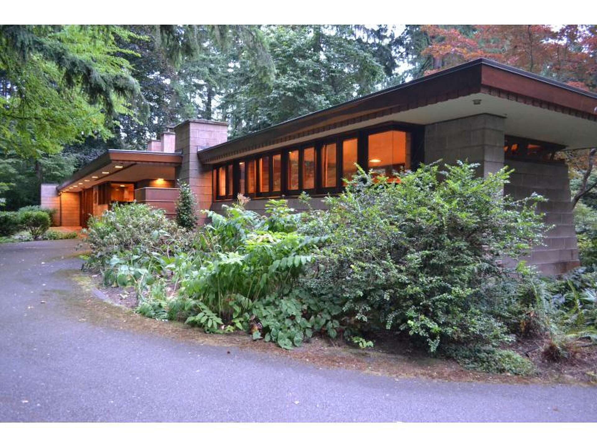 Frank Lloyd Wright homes around Seattle