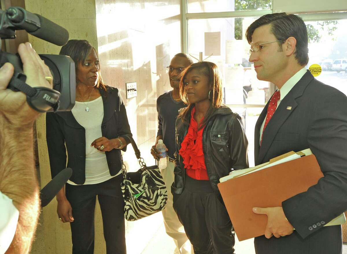 Judge extends restraining order in Kountze religious signs case