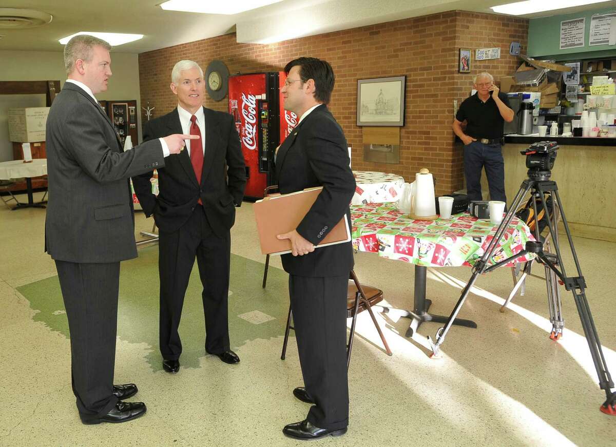 Judge extends restraining order in Kountze religious signs case