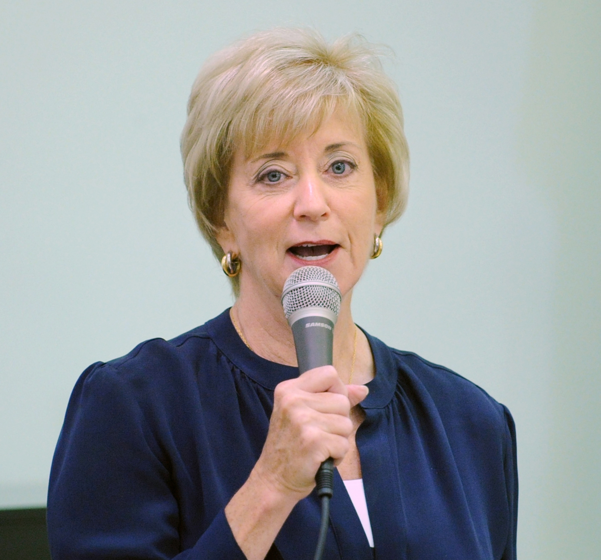 5 things McMahon must to do to win debate