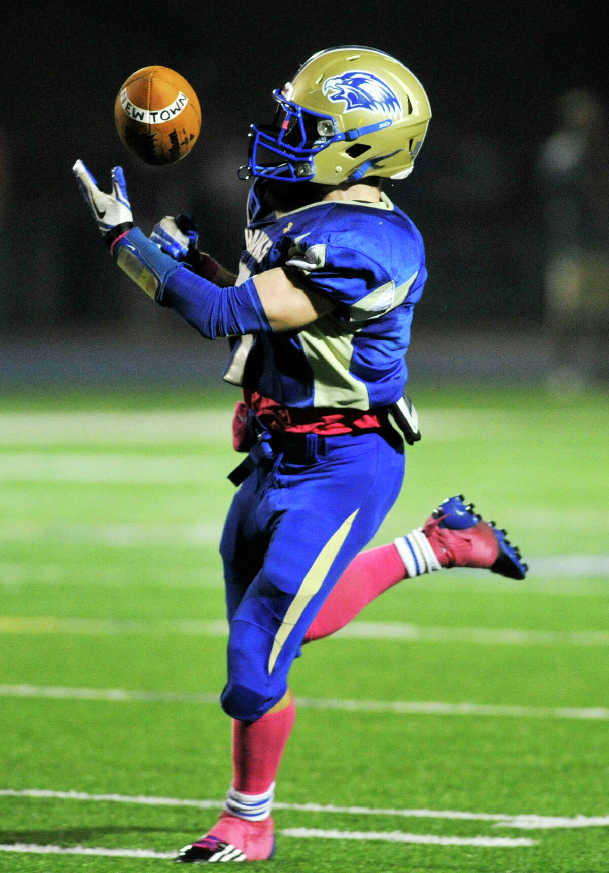 Newtown football team buries Brookfield in battle of unbeatens