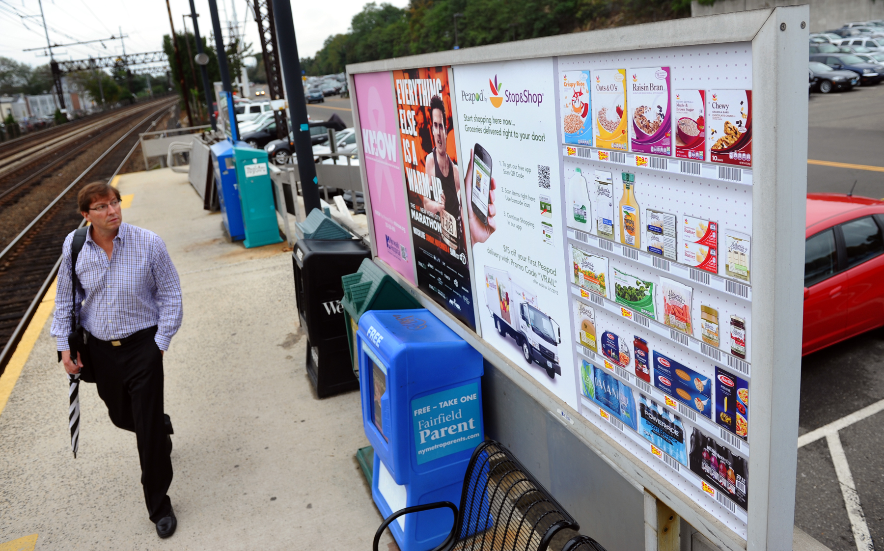 Peapod tempts rail commuters with new billboards