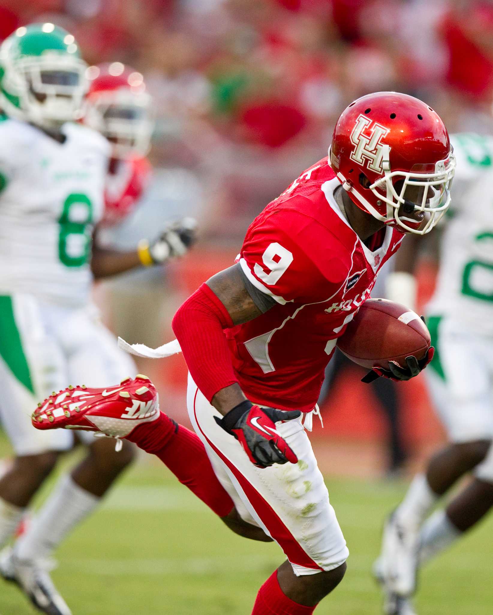 UH's leading receiver Peace loses eligibility