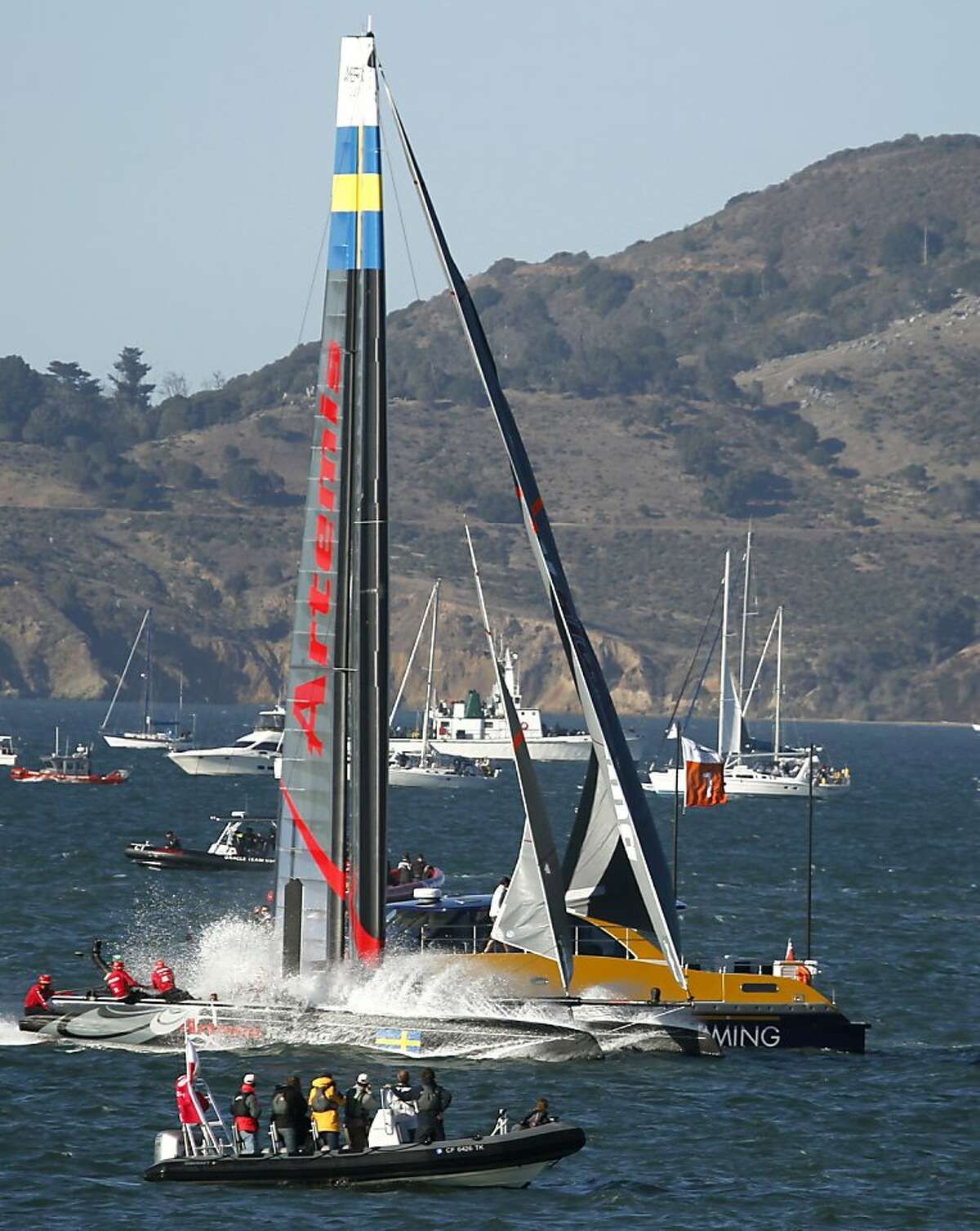 Oracle boat fares well after capsizing