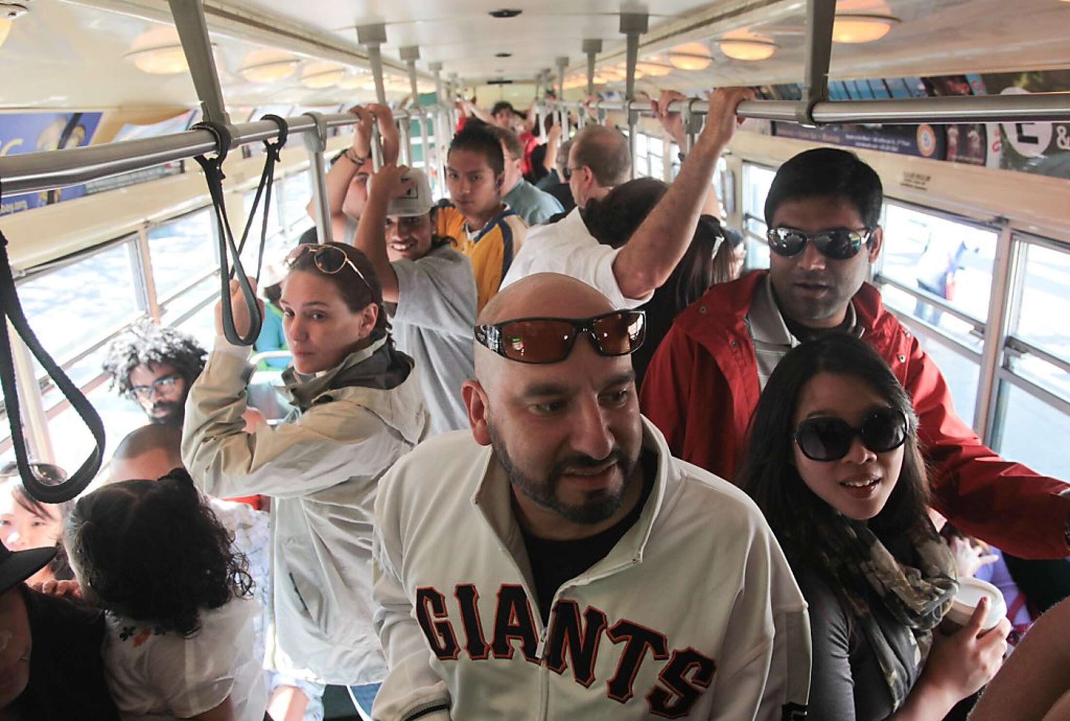 S.F.'s jam-packed weekend ends smoothly