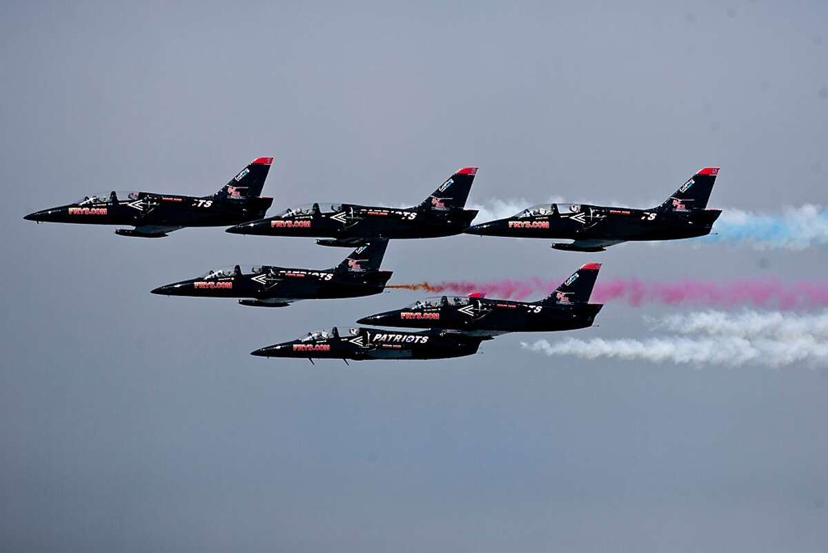 S.F.'s jam-packed weekend ends smoothly