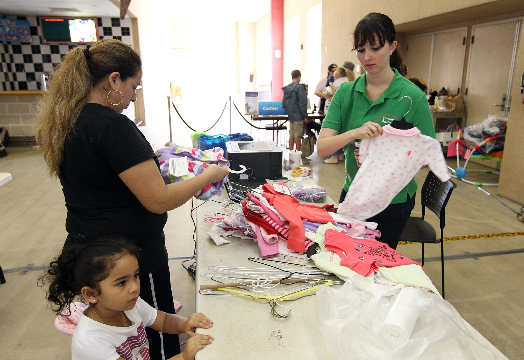 S.A. sees growth of used clothing stores