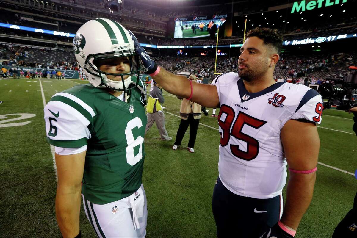 Texans' Cushing out for rest of the season with torn ACL