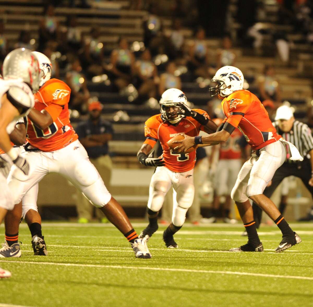 Football: Bush hopes to continue Dulles' slide