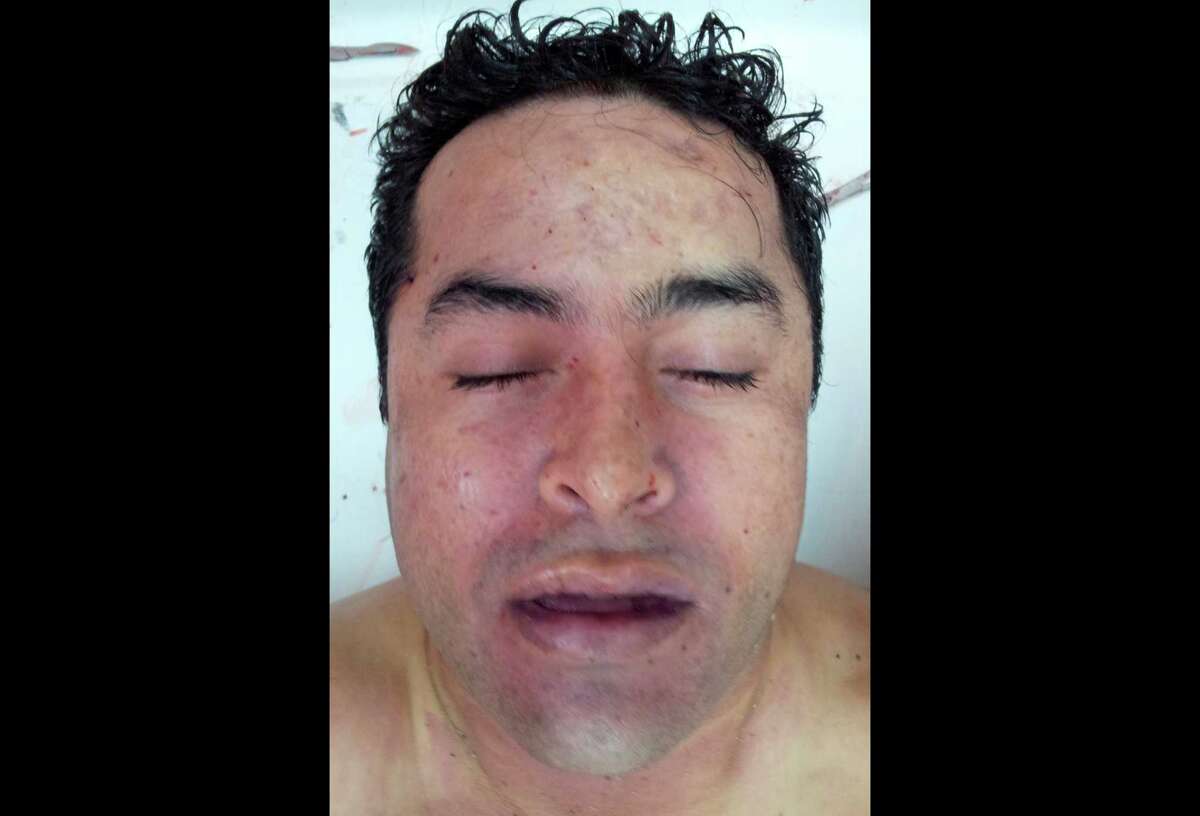 Official: Gunmen stole Zetas leader's body