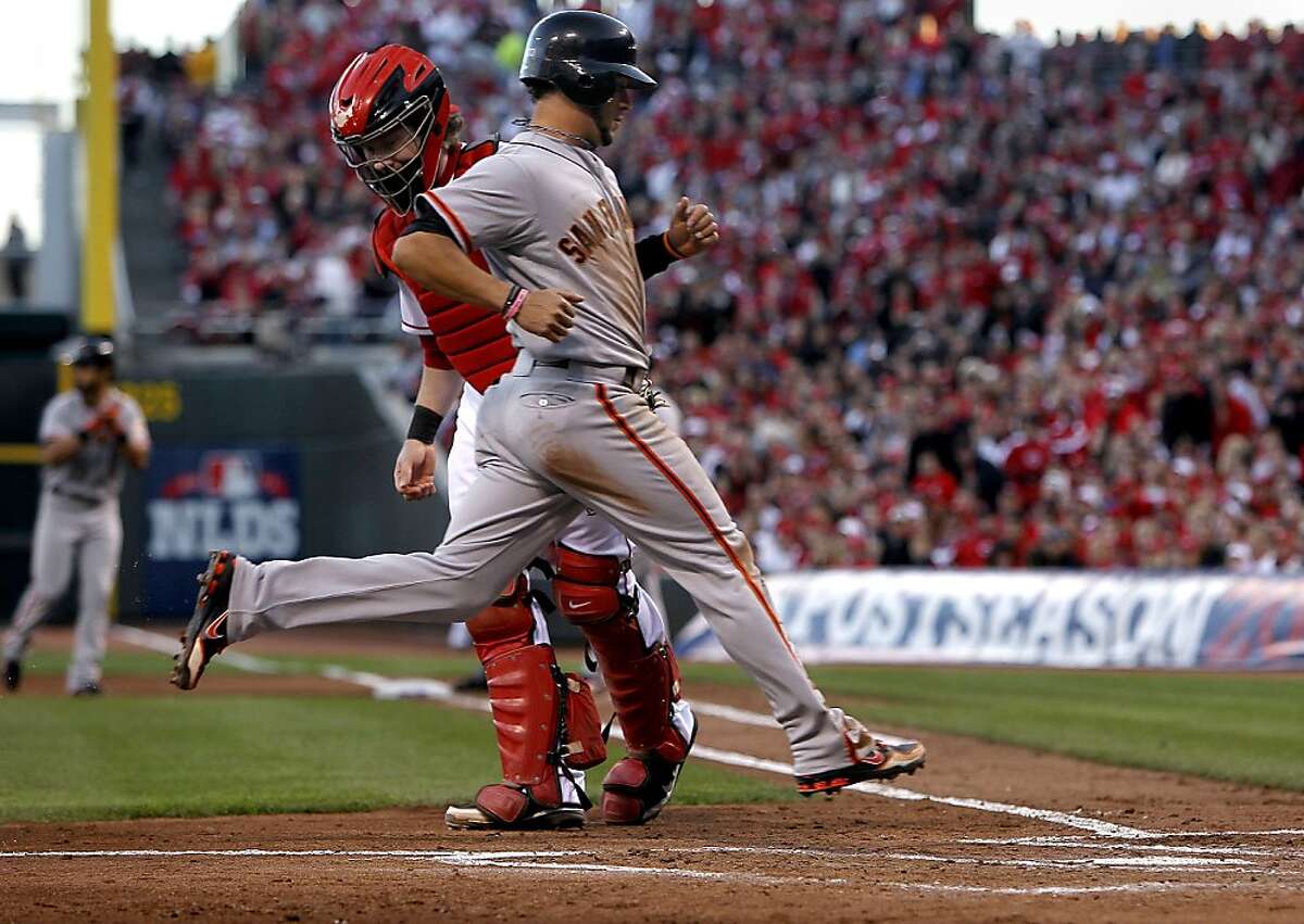Giants stay alive behind pitching, guts