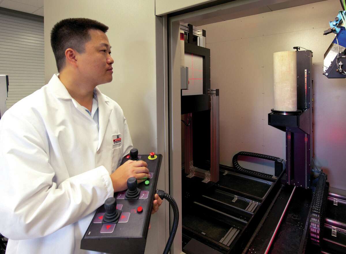 Halliburton lab will be going to extremes