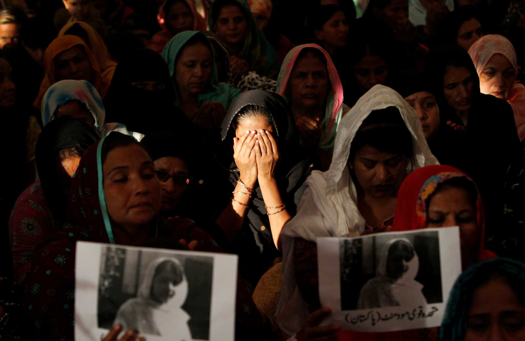 Shooting of Pakistan girl activist sparks outrage