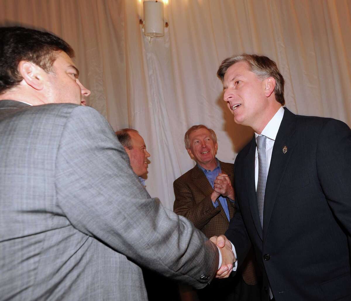 Obsitnik, Himes differ on foreign policy