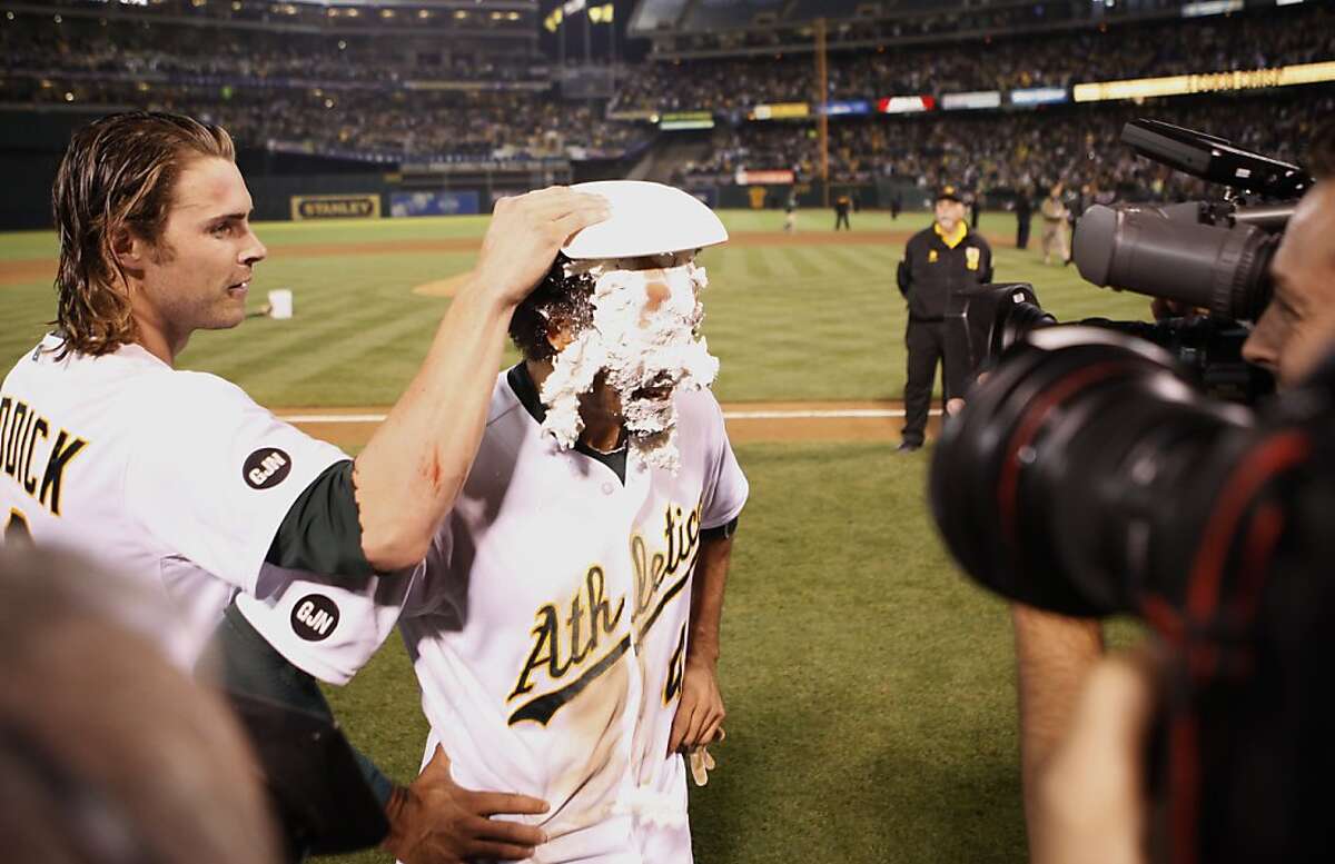 A's save best for last: 4-3 walk-off win