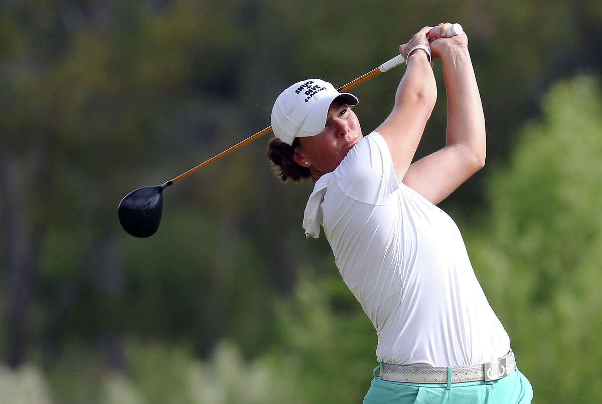 Women's Mid-Amateur golf