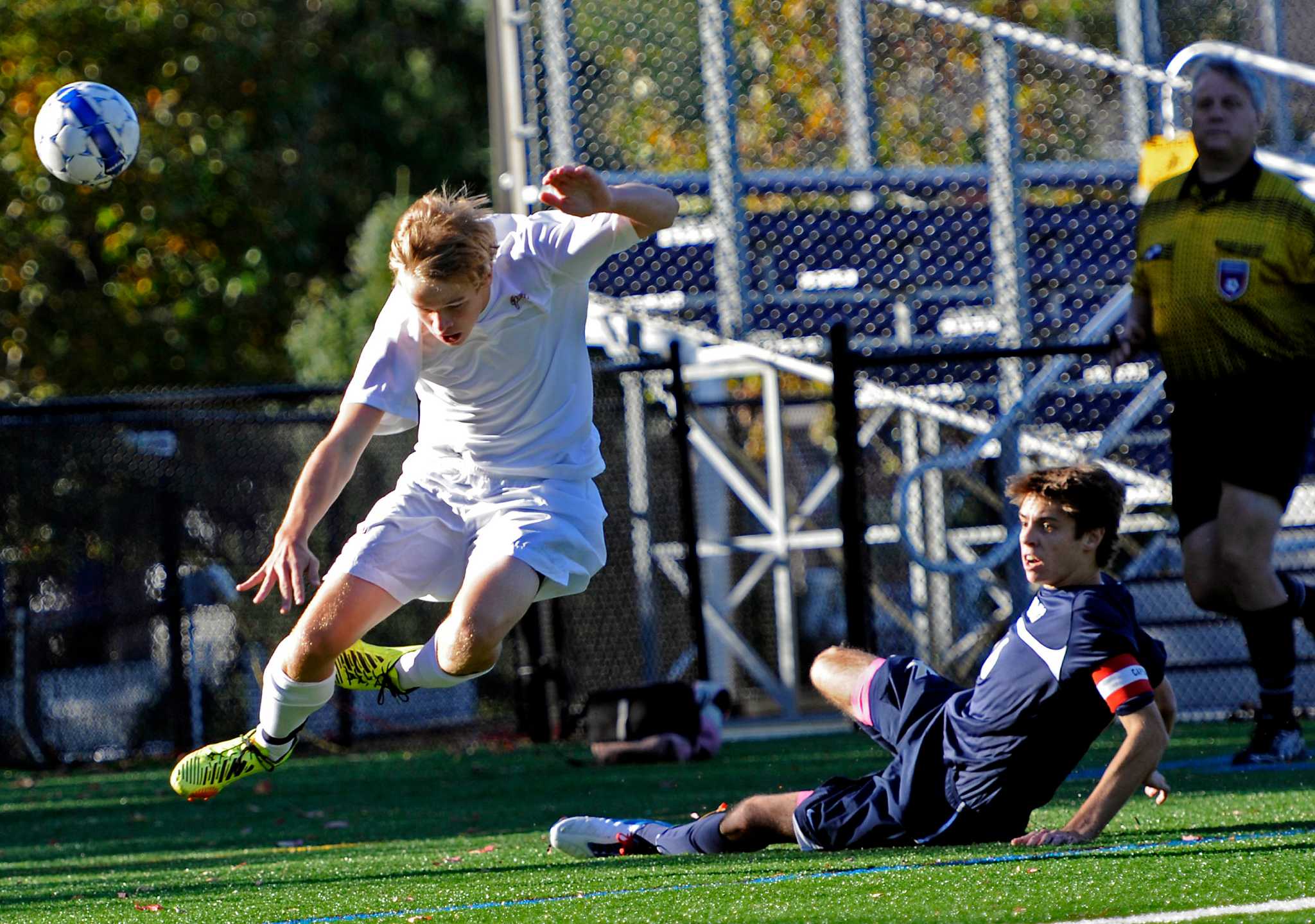 St. Luke's earns last-minute tie with King