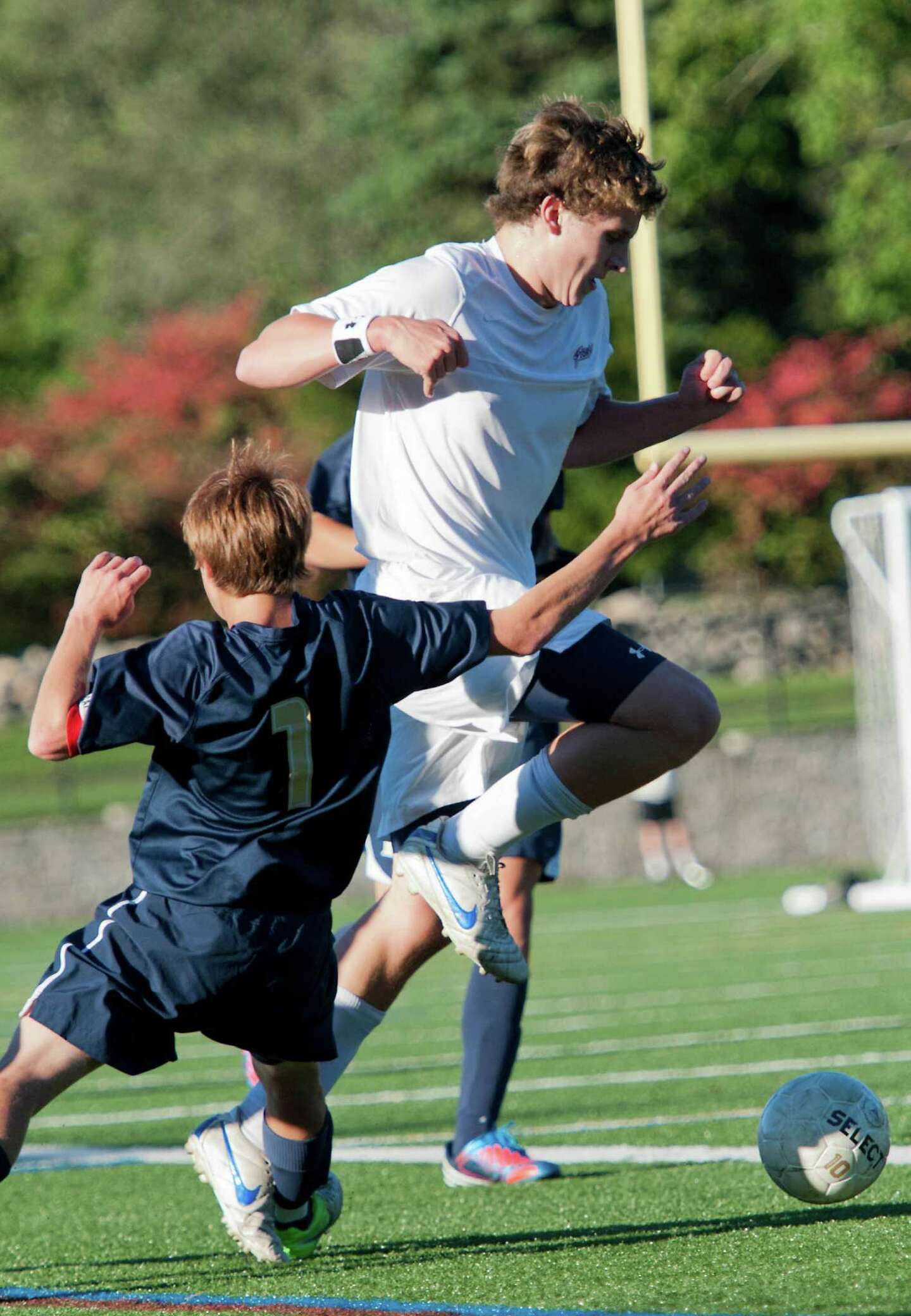 St. Luke's earns last-minute tie with King