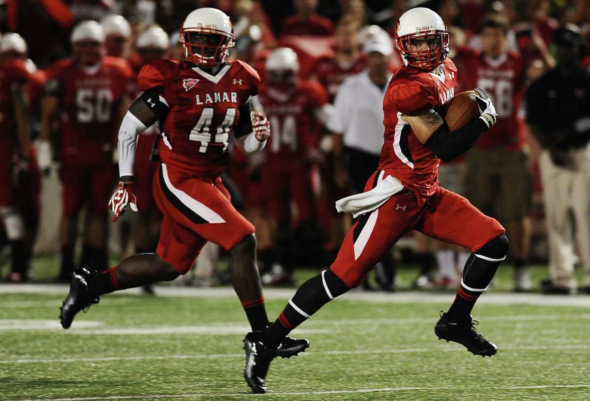 Sims hurt in homecoming win