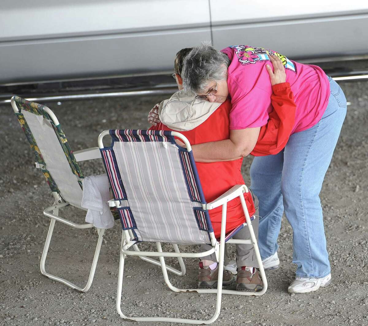 Funeral services set for Warren man who drove into canal