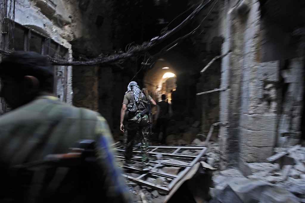 Historic Syrian mosque burned amid war