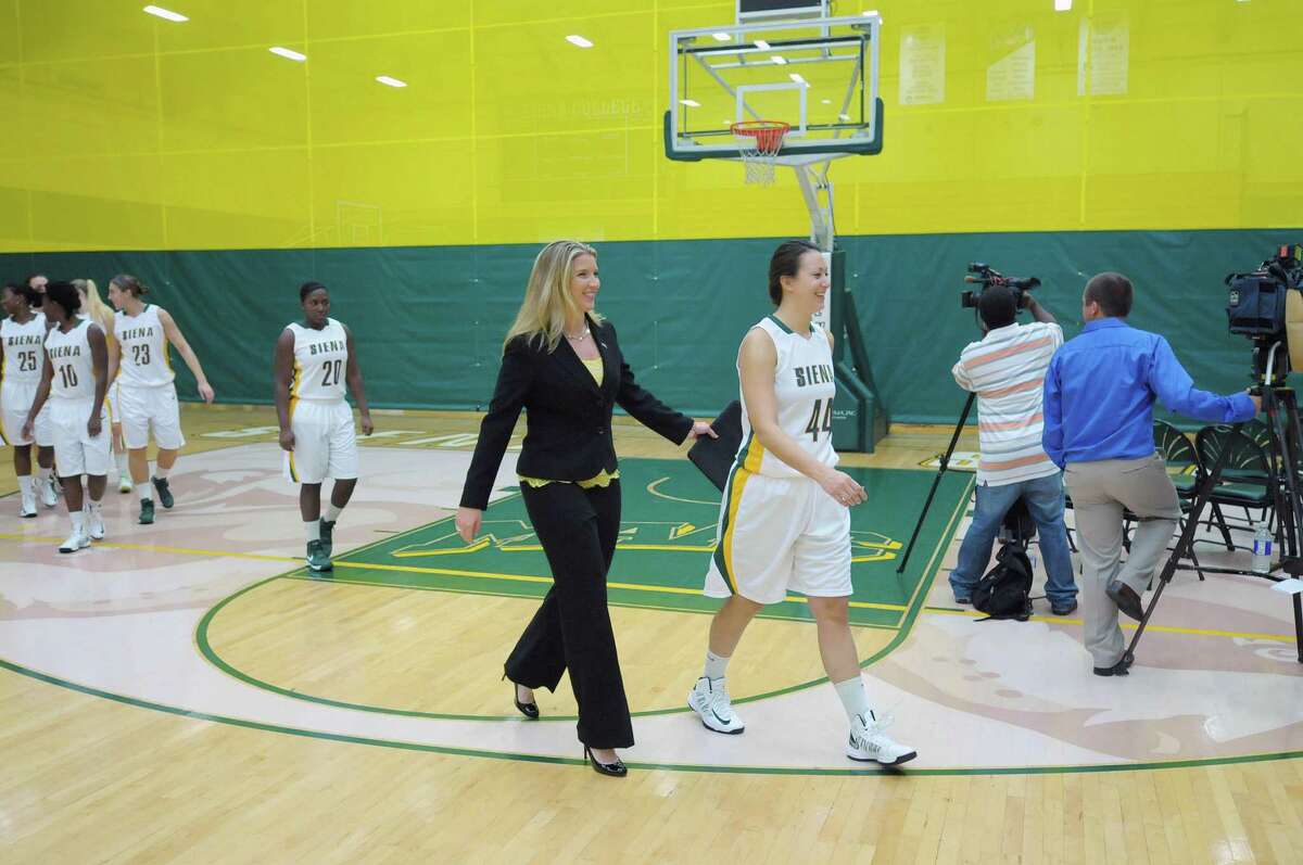 Siena's intensity impresses new coach