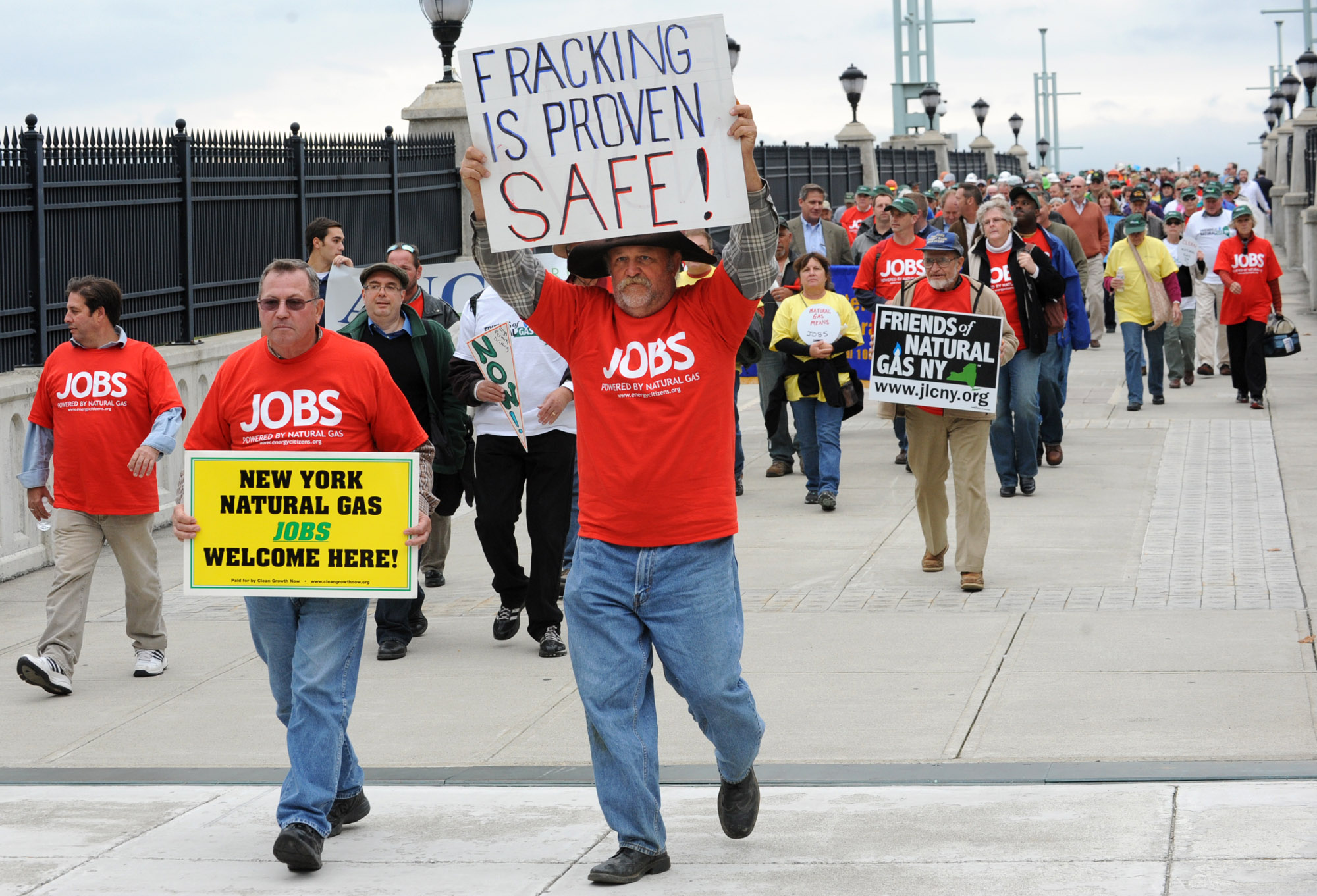 Pro-fracking rally