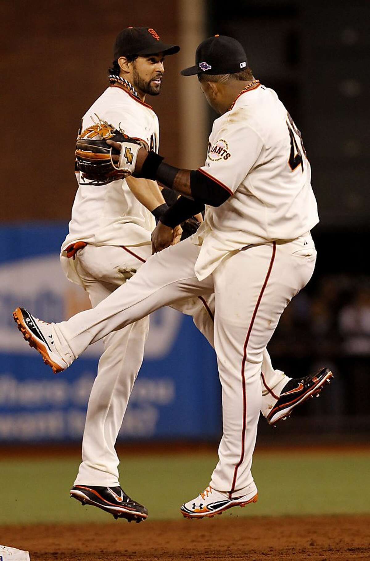 Payback is sweet as Giants even series