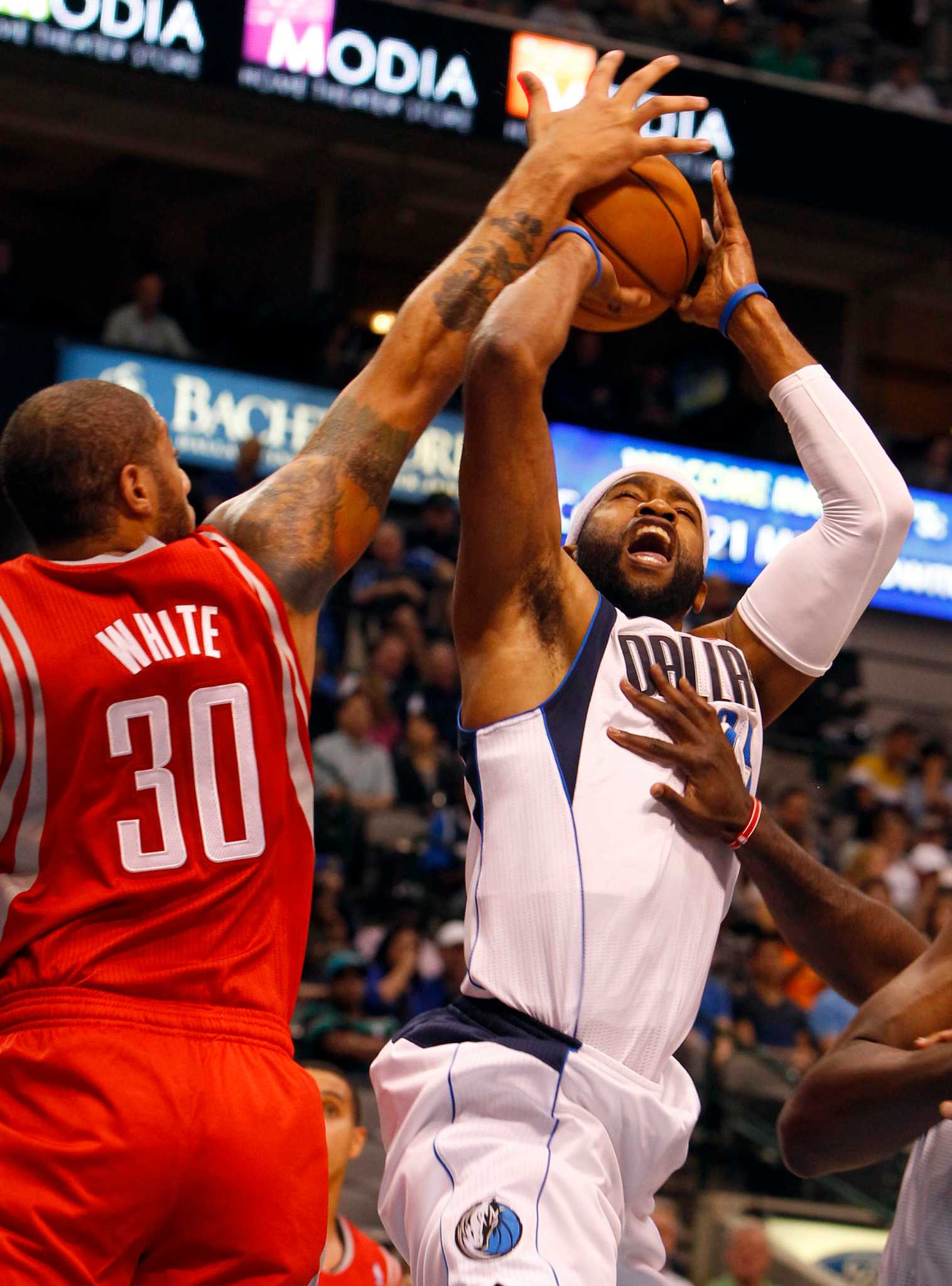 White's uneven Rockets debut another step in transition to NBA