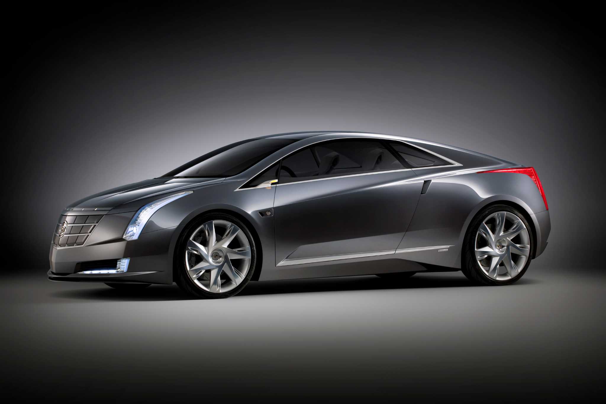 GM to start producing electric Cadillac in 2013