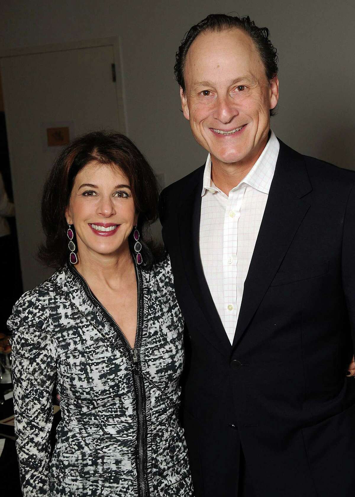 Aurora honors Laurie Simmons